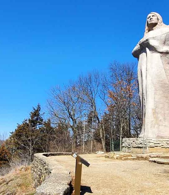concrete statue illinois inspiring ftr