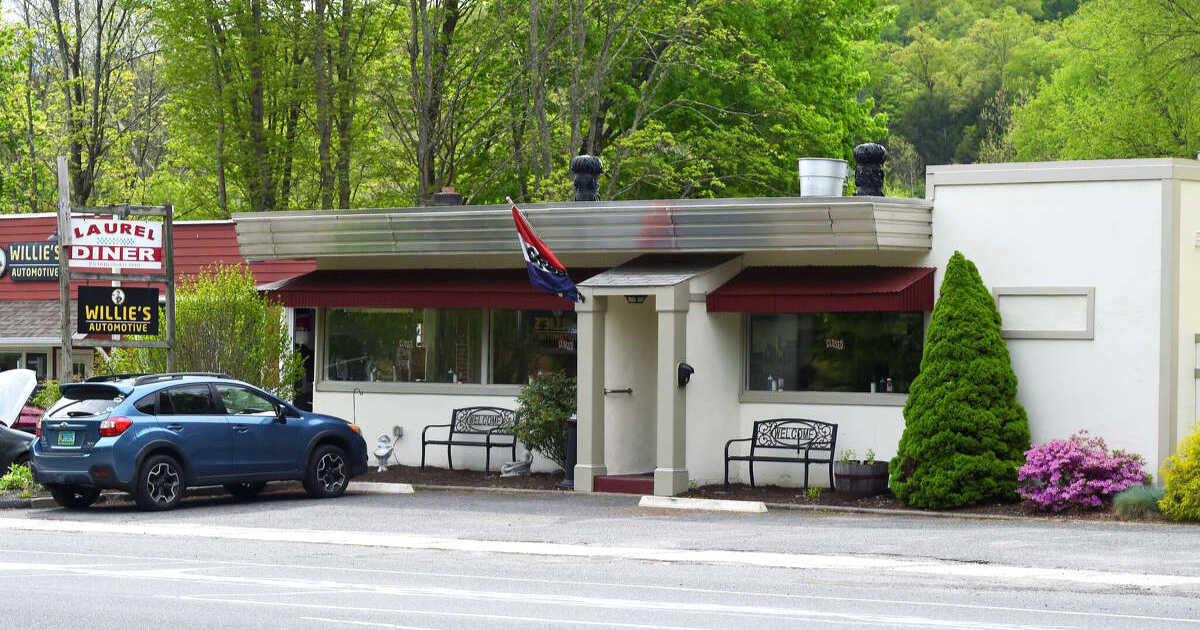 If You're Craving A Home Cooked Meal, This Classic Connecticut Diner ...