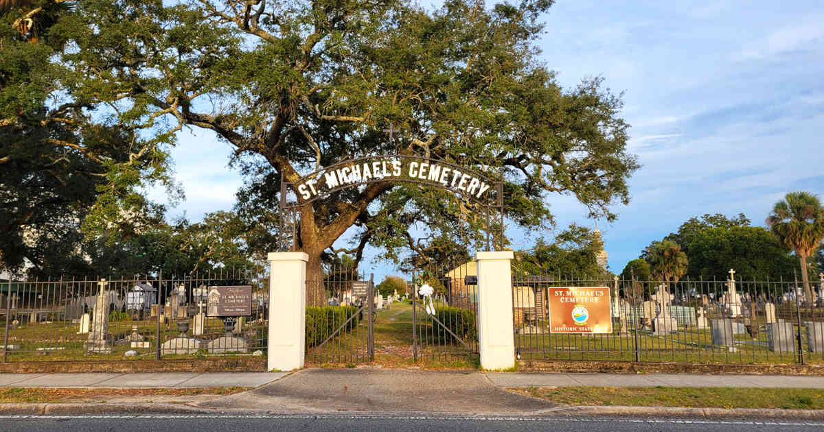 You'll Never Want To Visit These 7 Creepy Places In Florida After Dark