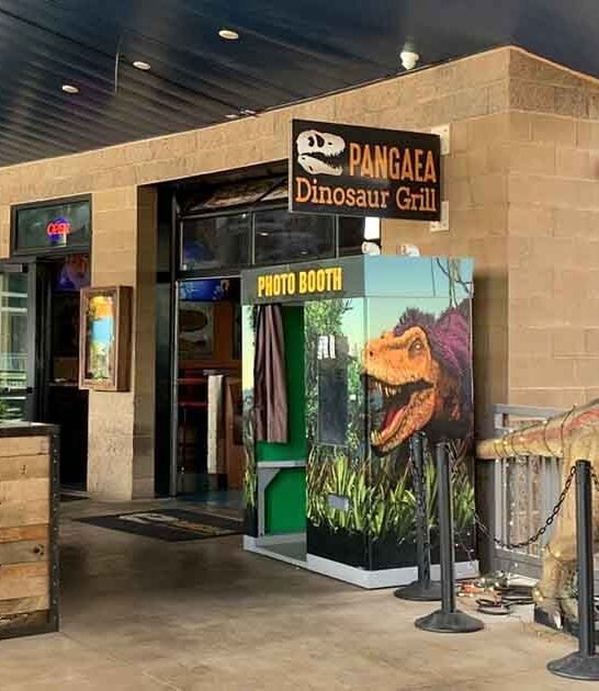 dinosaur themed arizona restaurant ftr