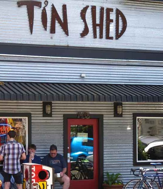 dog friendly restaurant oregon ftr