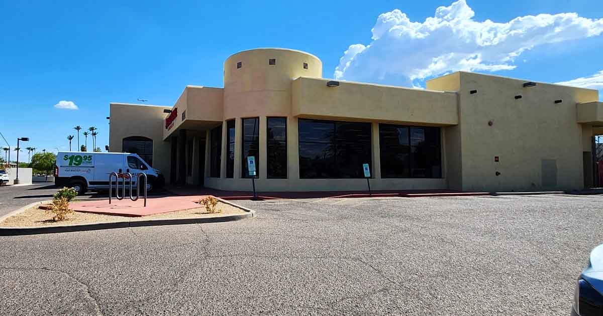 This Massive Thrift Store In Arizona Is Every Treasure Hunter's Dream ...