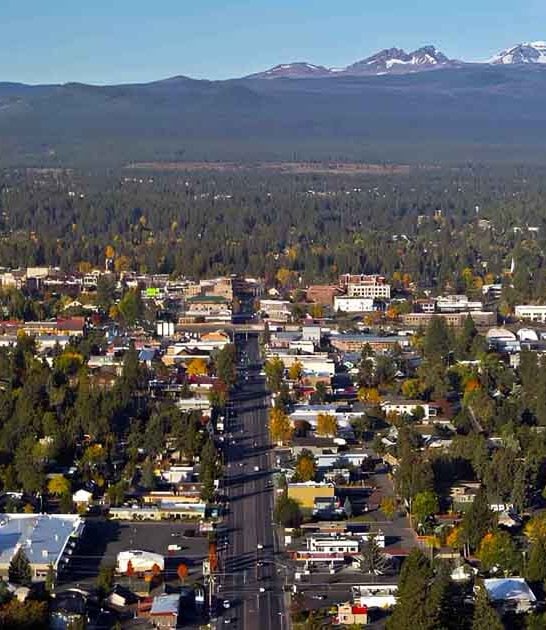 dreamy oregon mountain town ftr