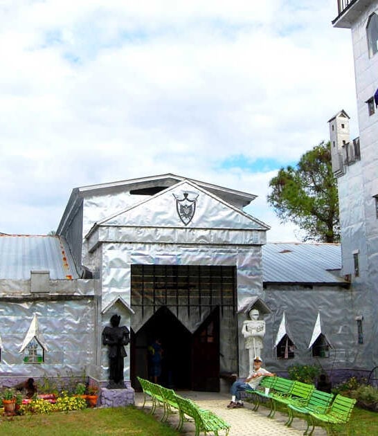 The Most Enchanting Handmade Castle In Florida Was Built By One Artist And You Won’t Believe What It’s Made Of