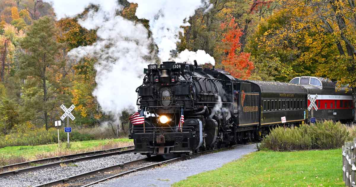 This Enchanting Train Ride In Maryland Will Make You Feel Like You've ...