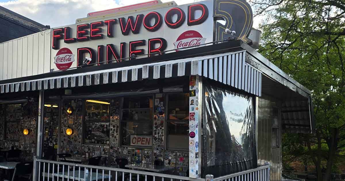 You'll Want To Visit This Funky Little Michigan Diner Immediately