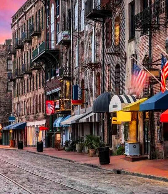 The Most Enchanting Cobblestone District In Georgia Feels Like Stepping Back In Time