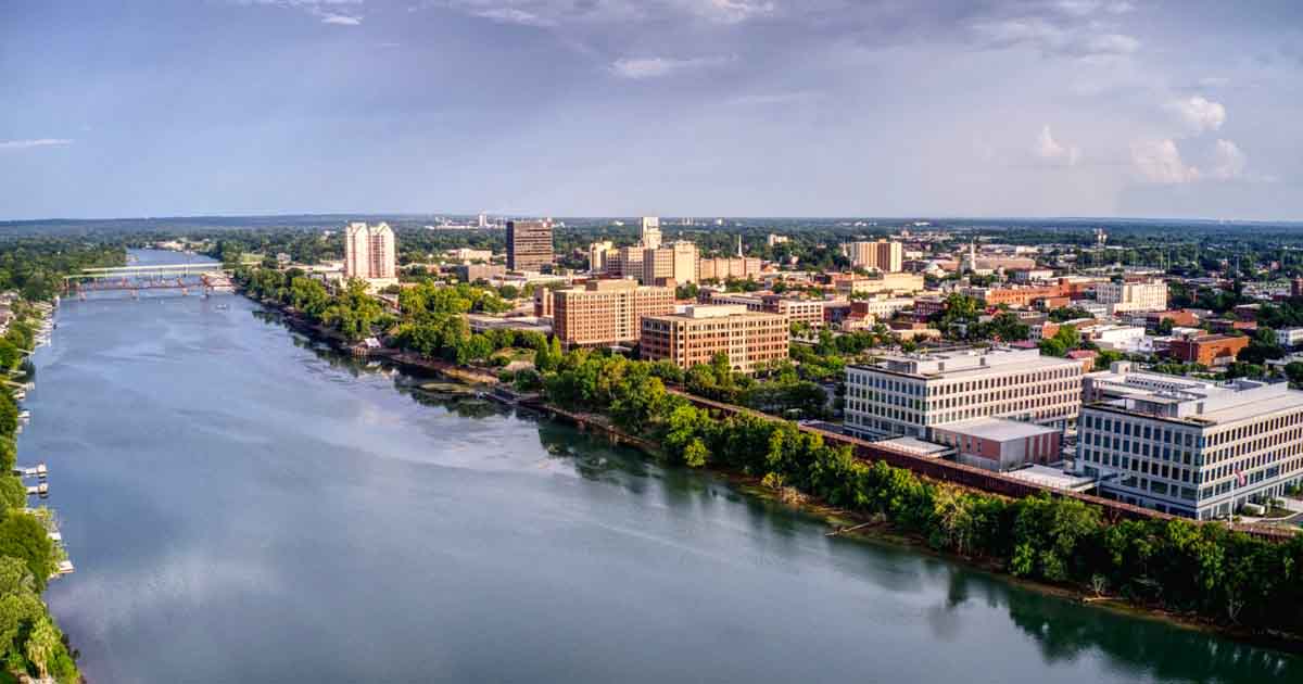There's A Reason Retirees Are Flocking To These 7 Georgia Cities And It ...