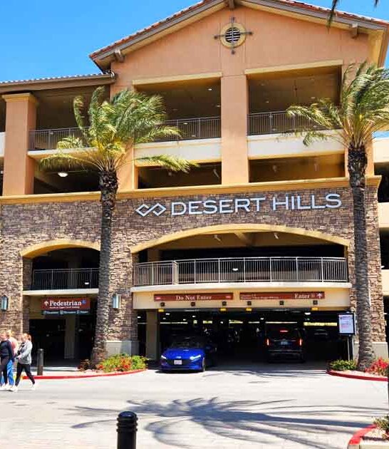 gigantic california outlet mall ftr