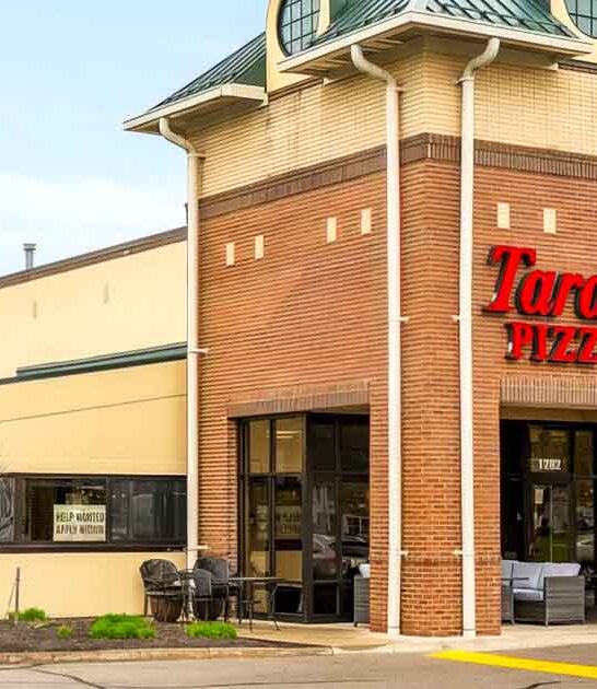 gigantic pizza ohio restaurant ftr