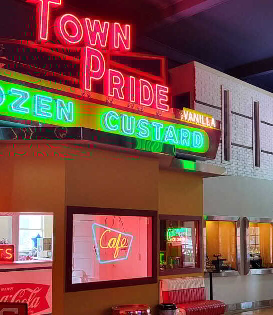 glowing oregon museum experience ftr