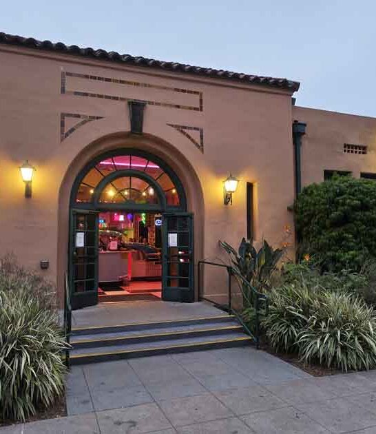 happy retro california diner ftr