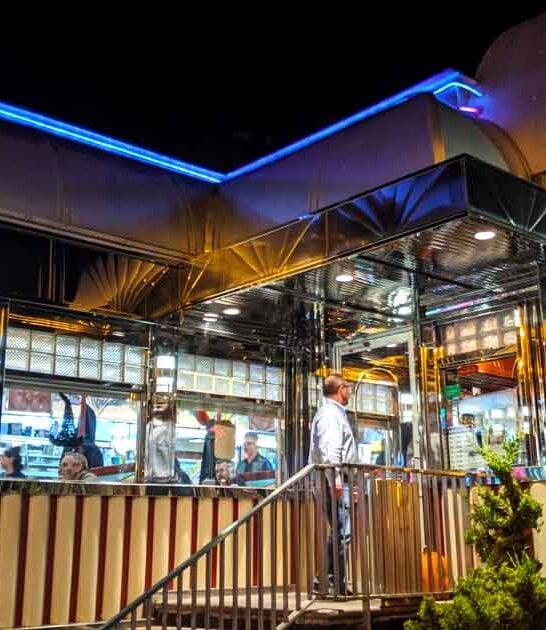 happy retro connecticut diner ftr