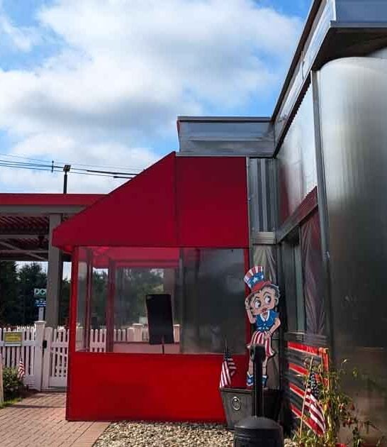 happy retro massachusetts diner ftr