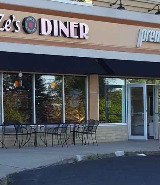 You&rsquo;ll Feel Like You&rsquo;re On The Set Of Happy Days At This Retro Minnesota Diner
