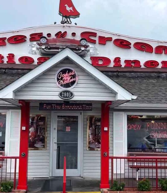 happy retro missouri diner ftr