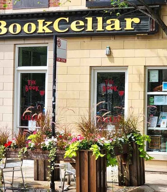 hidden bookstore cafe illinois ftr