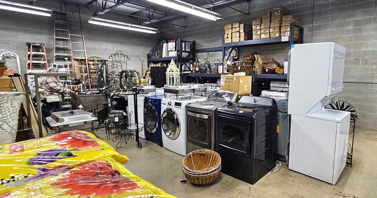 The Unbelievably Huge Thrift Store In Wisconsin Where Everything Is A Steal