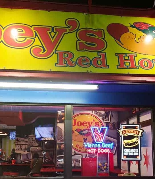 Eat Like A King For Under $10 At This Classic Illinois Hot Dog Spot