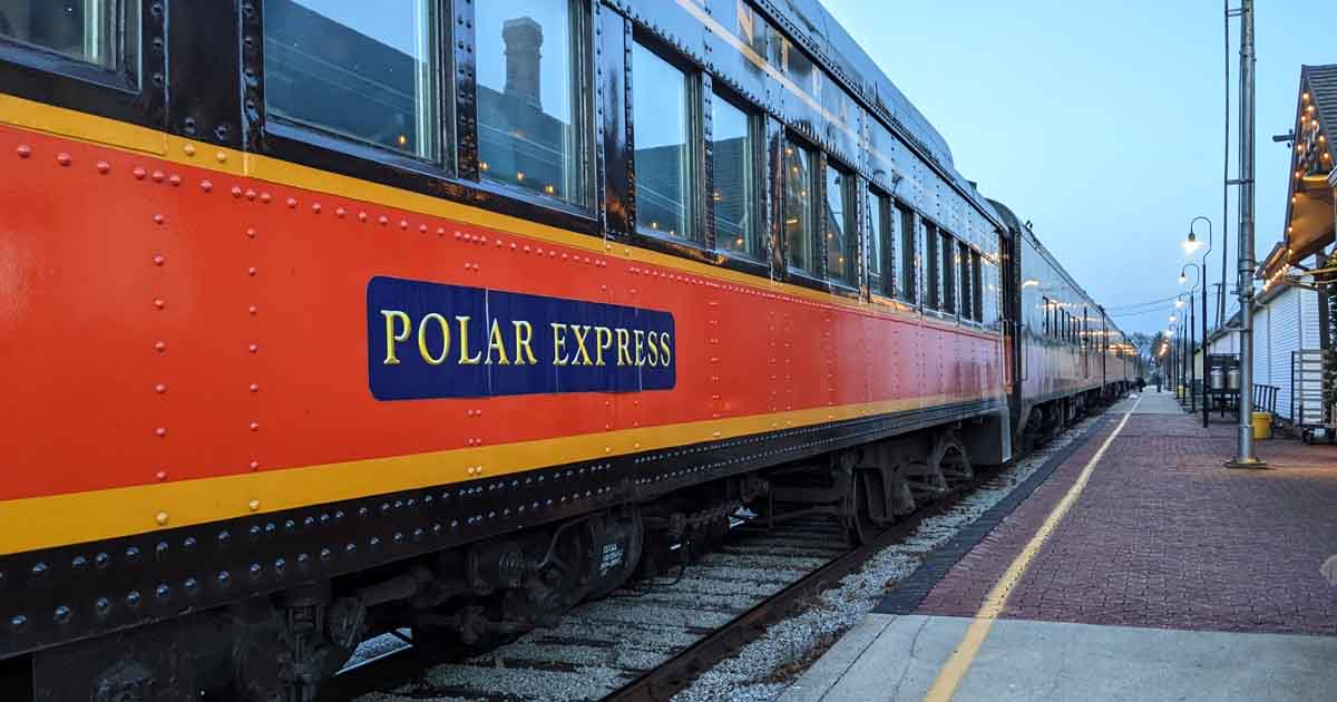 This Little-Known Train Ride In Illinois Is The Most Enchanting ...