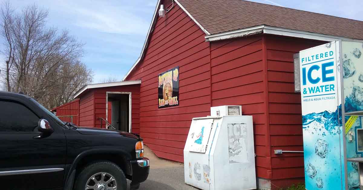 This Hidden Gem In Illinois Serves Fried Chicken That's Worth Driving ...