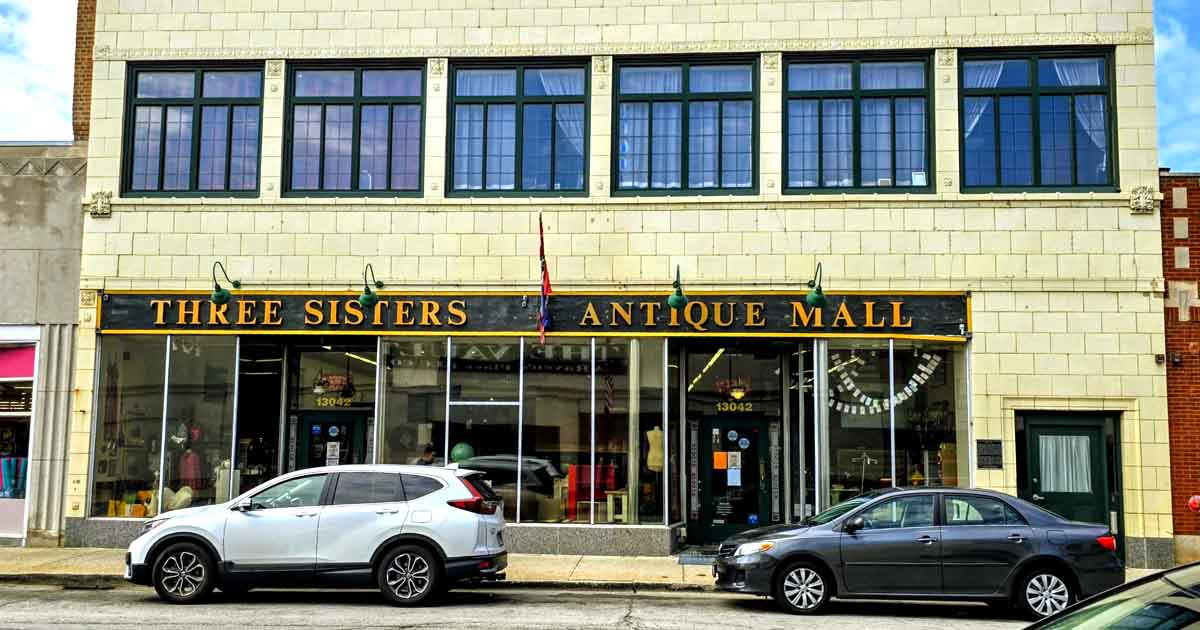 The Incredible Illinois Antique Shop That Keeps Visitors Coming Back ...