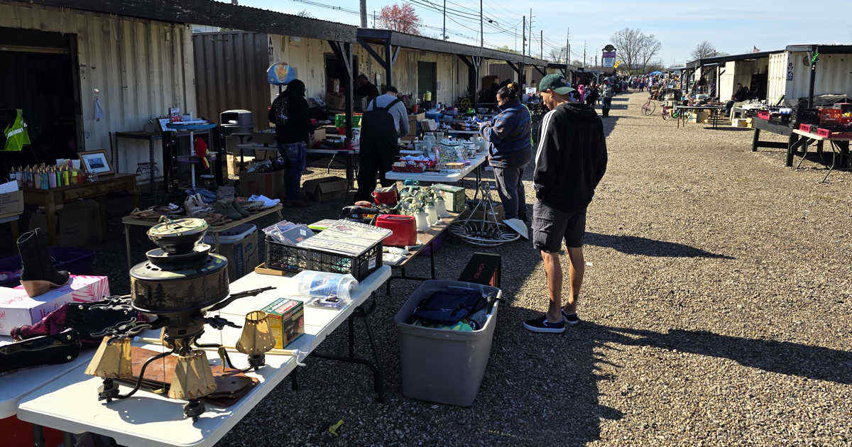 Bargain Hunters In Kentucky Are Obsessed With This Gigantic Swap Meet ...