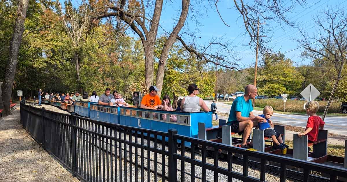 This Little-Known Train Ride In Missouri Is The Most Enchanting ...