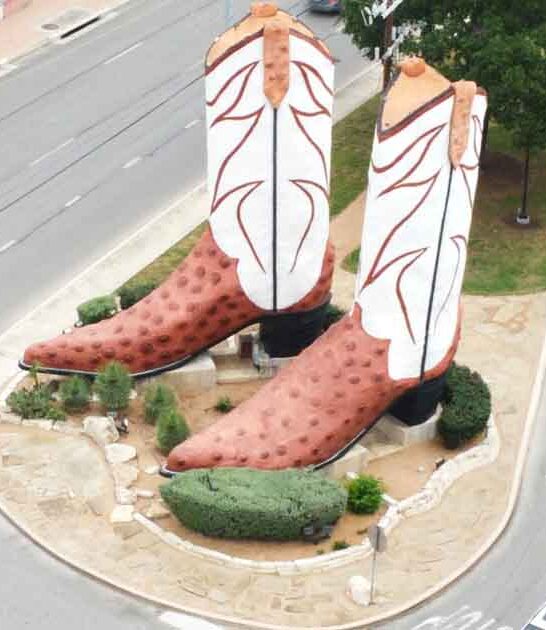 larger attraction oddities texas ftr