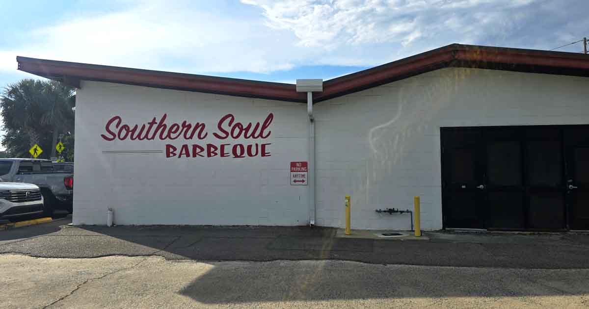 This Rustic Little Georgia Shack Serves Barbeque That's Out Of This World