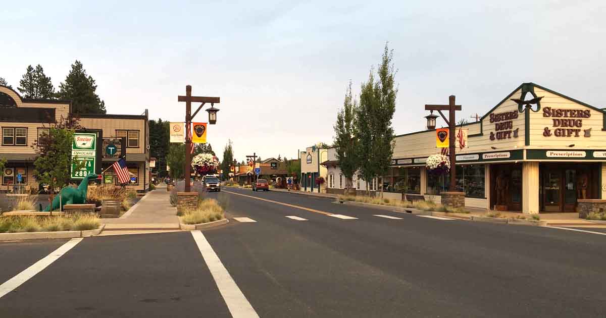 14 Little-Known Oregon Towns Where The Neighbors Still Wave And Know ...