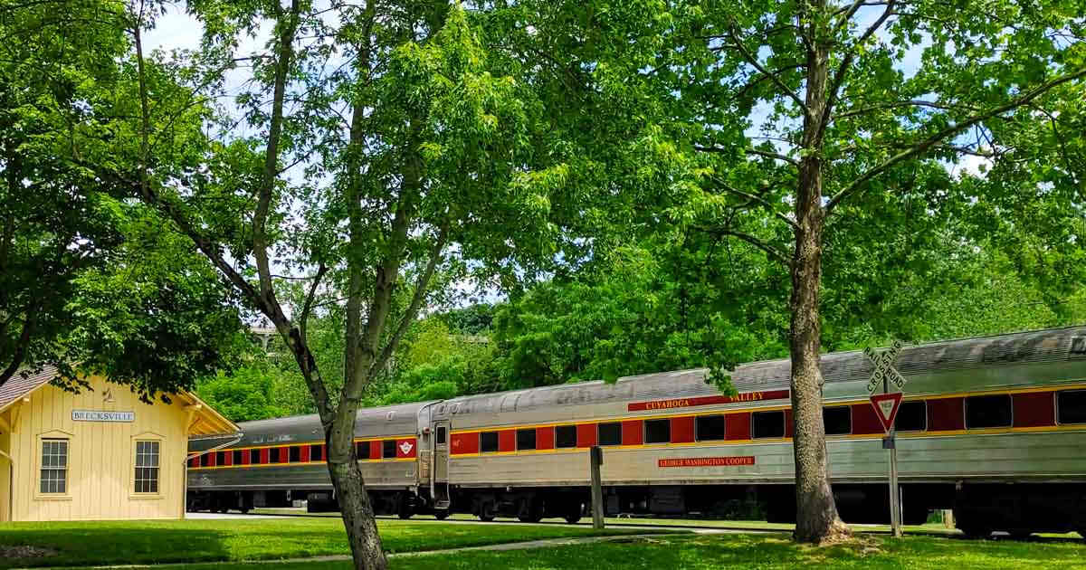 This Little-Known Train Ride In Ohio Is The Most Enchanting Experience ...