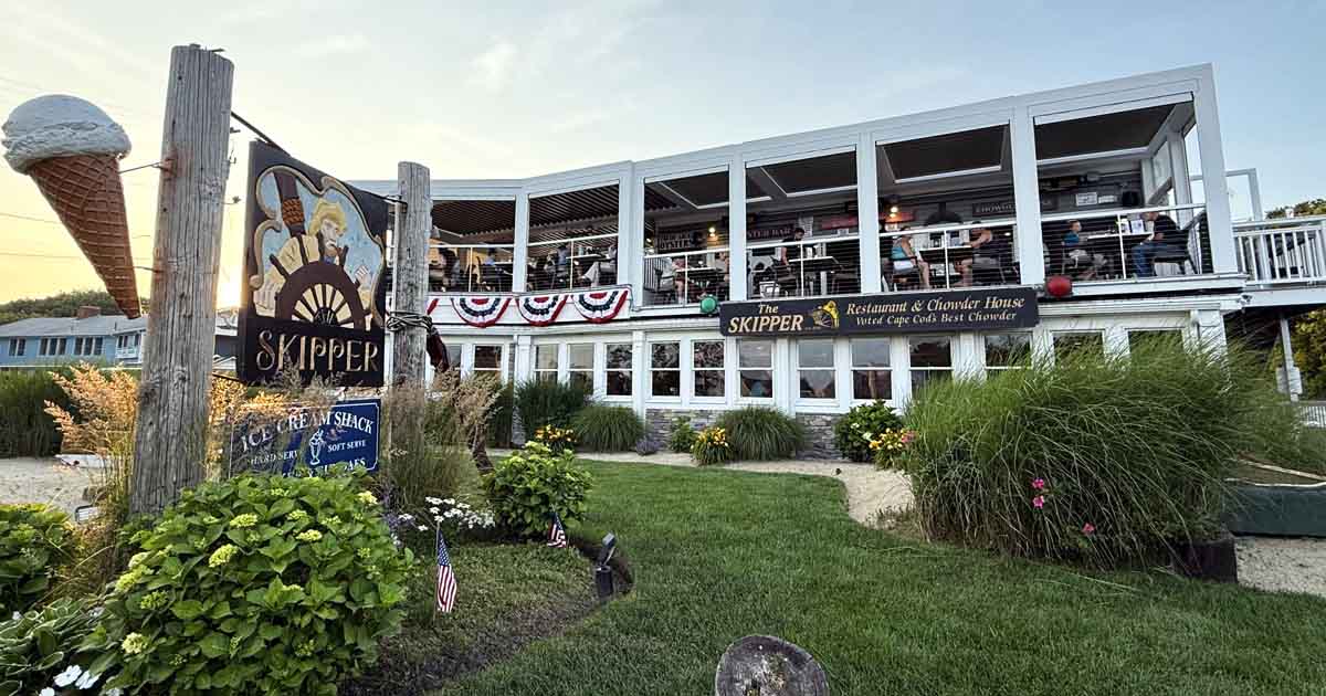The Deep-Fried Clam Chowder At This Massachusetts Restaurant Are Unlike ...