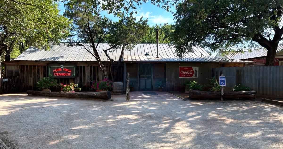 The Middle-Of-Nowhere Texas Restaurant That's Worth The Long Drive