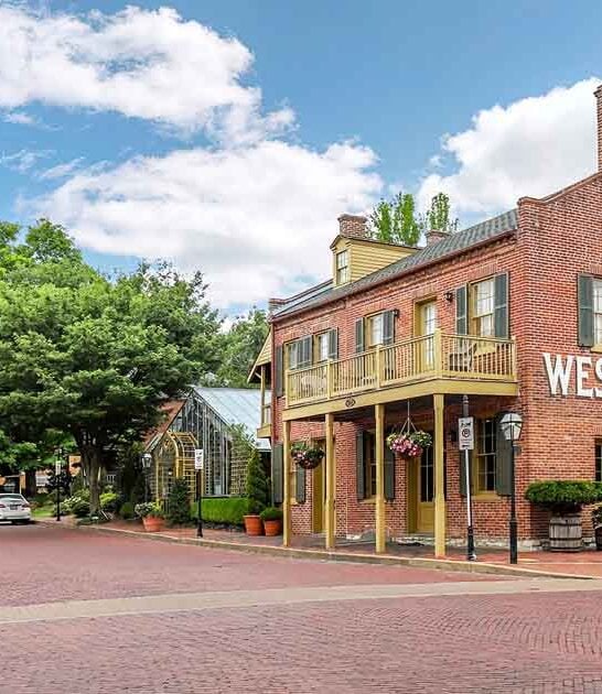 missouri charming hallmark downtown ftr