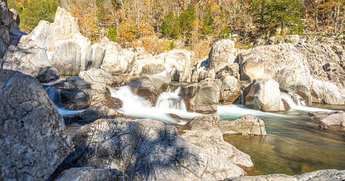 These 8 Natural Wonders In Missouri Are So Surreal, You'll Think You're ...