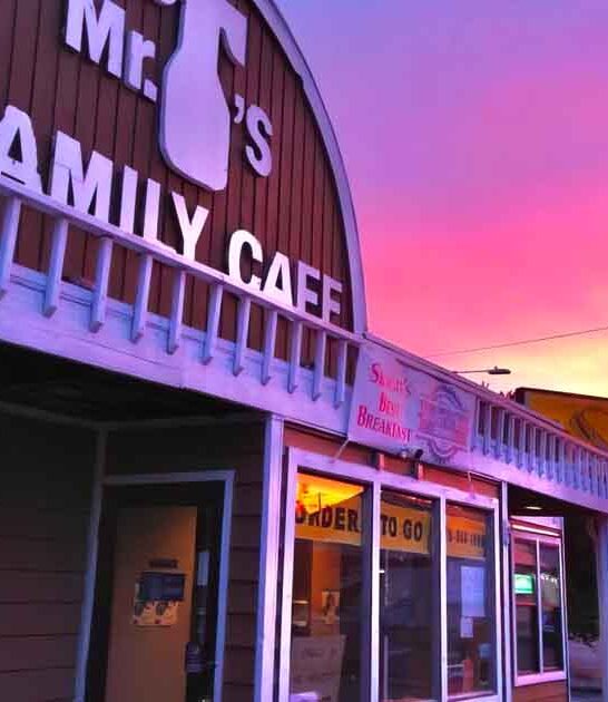 mom cafe biscuits washington ftr