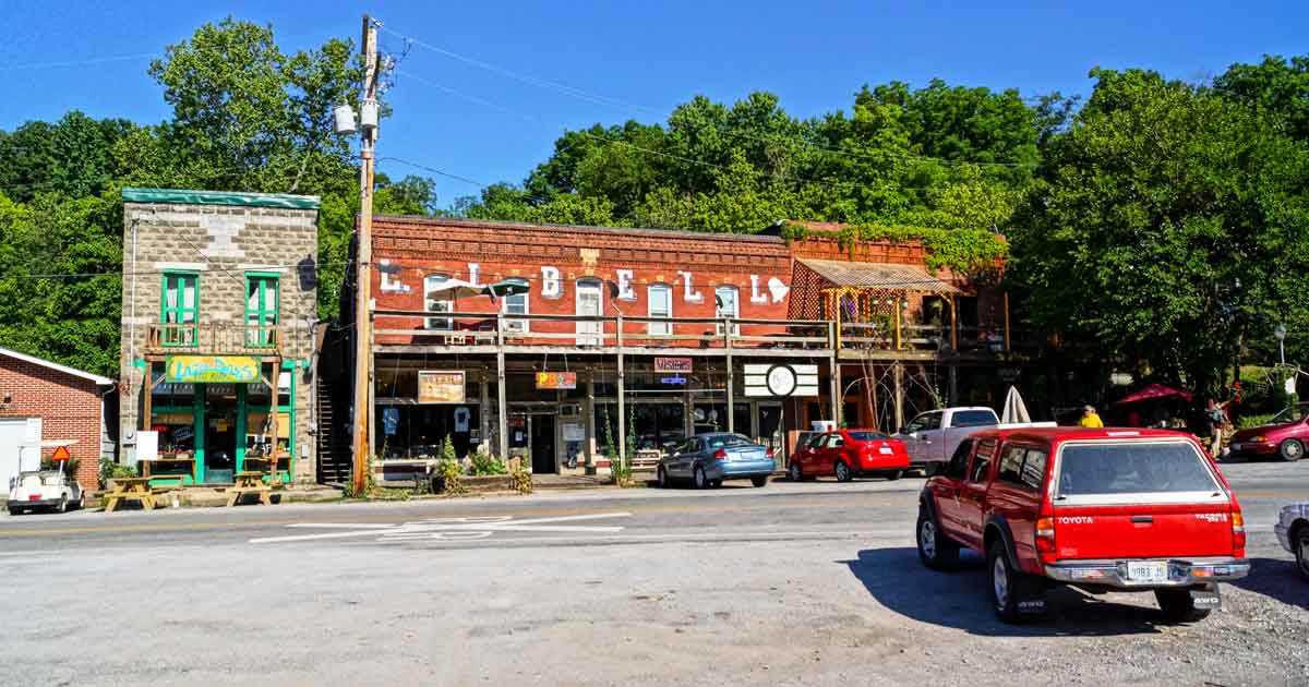 The Most Underrated Village In Illinois Is An Absolute Hidden Gem