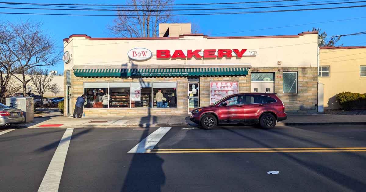 This Tiny New Jersey Bakery Has Been Making The State's Best Crumb Cake ...