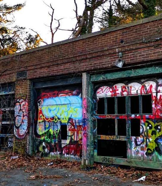 new york hike abandoned ftr