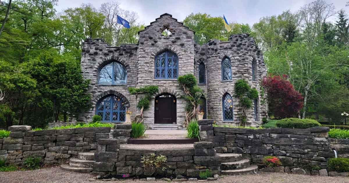 You Need To Visit This Irish New York Castle Before Everyone Else ...