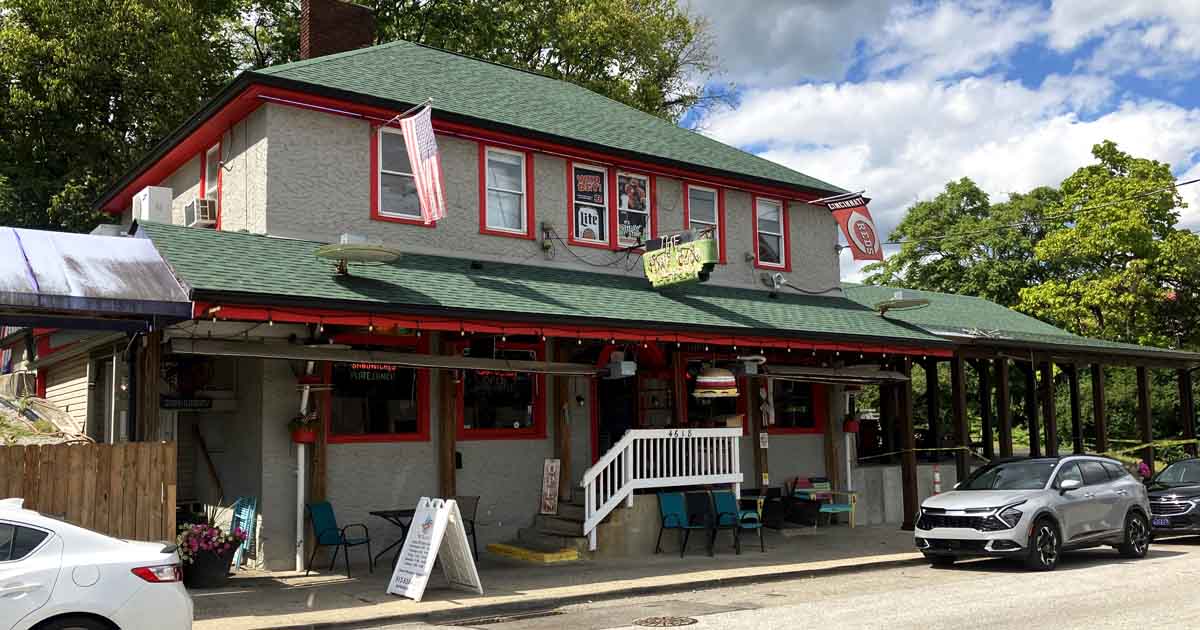 Ohio Is Home To A Quirky Little Burger Joint That Serves Absolute ...