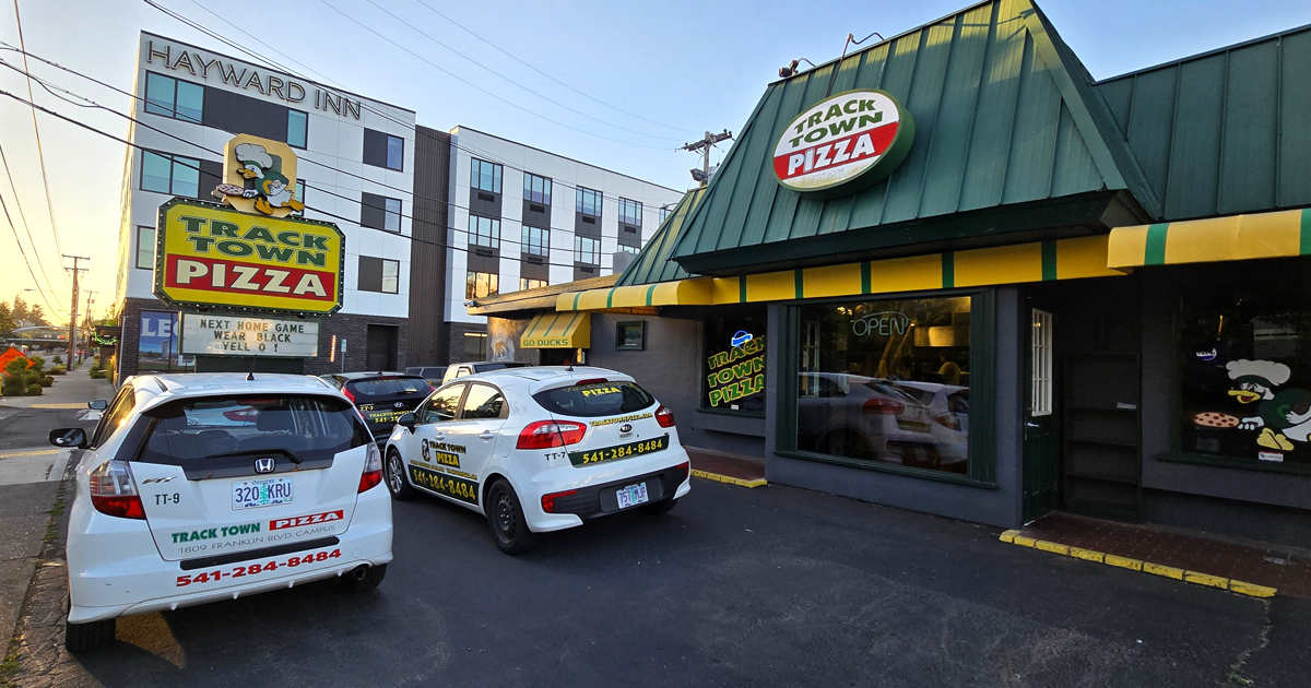 People Drive From All Over Oregon To Get A Slice At This Legendary ...
