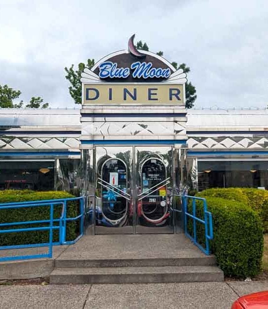 oregon retro themed diner ftr