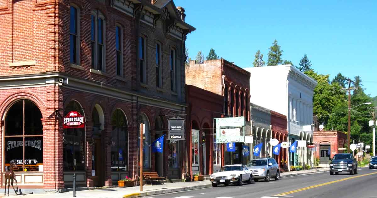 You Won't Believe This Tiny Oregon Town Is Frozen In Time Since The ...