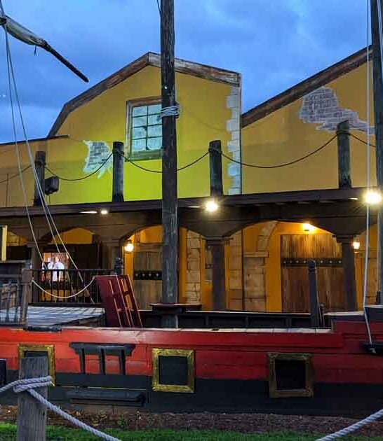 pirate swashbuckling florida restaurant ftr