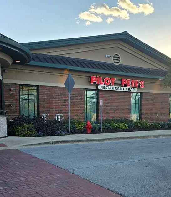 planes soar eatery illinois ftr