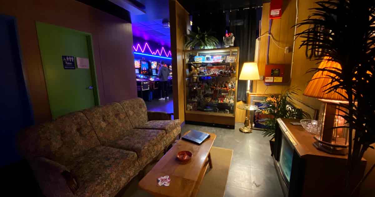 This Retro '80s Bar Hidden In Washington Is Like Stepping Into A Time ...