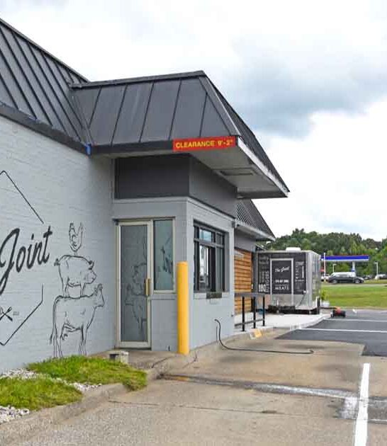 Grab A Stack Of Napkins Because The Ribs At This Kentucky BBQ Joint Are Gloriously Messy