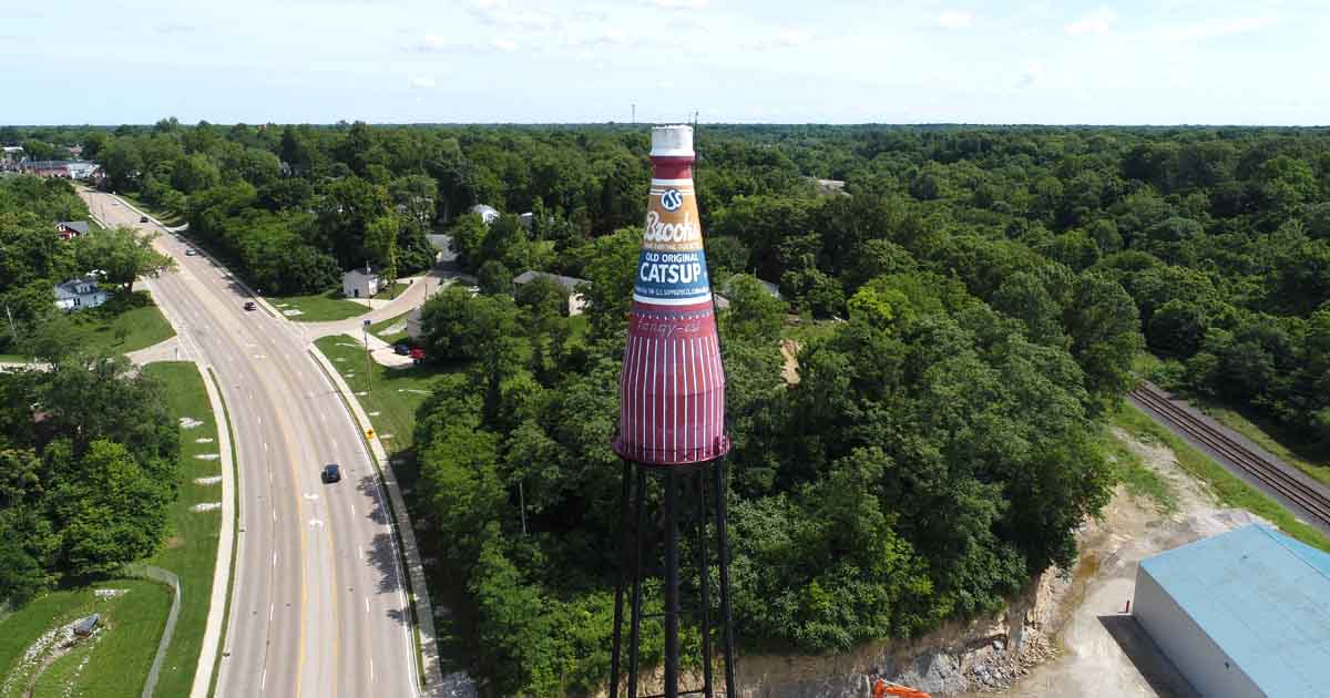 This Charming Piece Of Roadside Americana In Illinois Is Worth The Detour